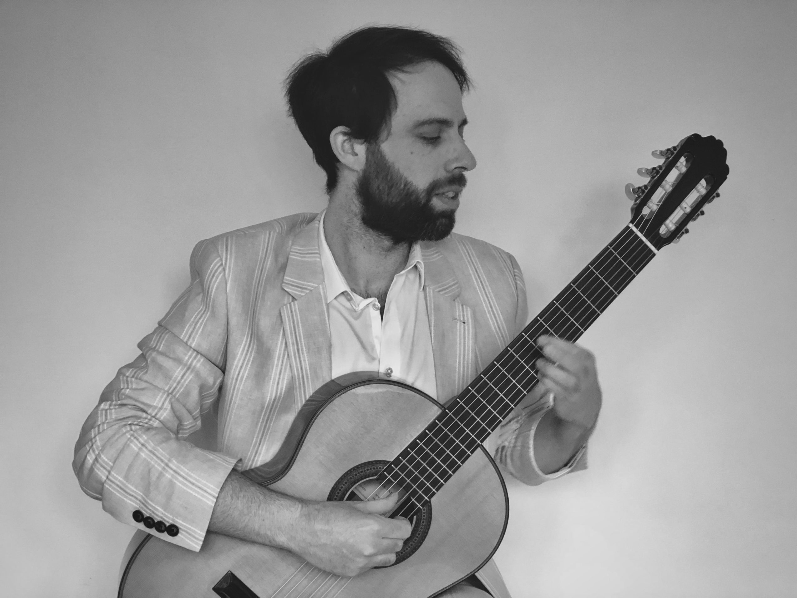 Nicolas Lewis - Live Music Now